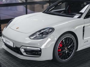 Pelēks Porsche Panamera 2021 Viļņa, ar dzinēja tilpumu 4.00 L un nobraukumu 86 tūkst. km par 89911 €, foto 11 vietnē AUTOMOTO.COM.LV