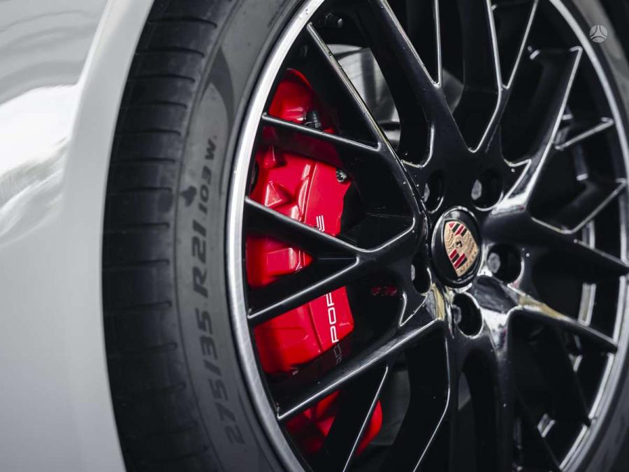 Pelēks Porsche Panamera 2021 Viļņa, ar dzinēja tilpumu 4.00 L un nobraukumu 86 tūkst. km par 89911 €, foto 16 vietnē AUTOMOTO.COM.LV