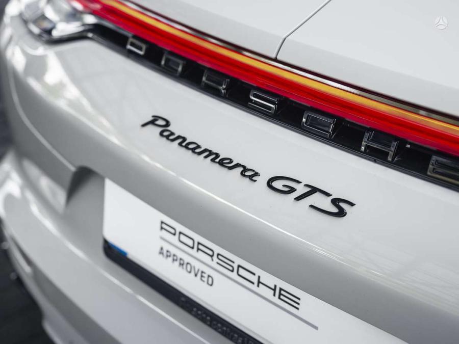 Pelēks Porsche Panamera 2021 Viļņa, ar dzinēja tilpumu 4.00 L un nobraukumu 86 tūkst. km par 89911 €, foto 18 vietnē AUTOMOTO.COM.LV