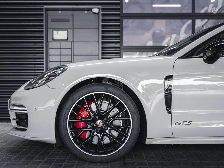 Pelēks Porsche Panamera 2021 Viļņa, ar dzinēja tilpumu 4.00 L un nobraukumu 86 tūkst. km par 89911 €, foto 21 vietnē AUTOMOTO.COM.LV