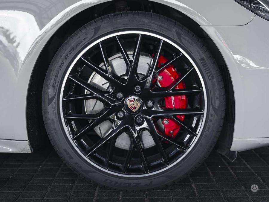 Pelēks Porsche Panamera 2021 Viļņa, ar dzinēja tilpumu 4.00 L un nobraukumu 86 tūkst. km par 89911 €, foto 24 vietnē AUTOMOTO.COM.LV