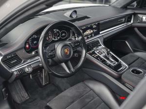 Pelēks Porsche Panamera 2021 Viļņa, ar dzinēja tilpumu 4.00 L un nobraukumu 86 tūkst. km par 89911 €, foto 26 vietnē AUTOMOTO.COM.LV