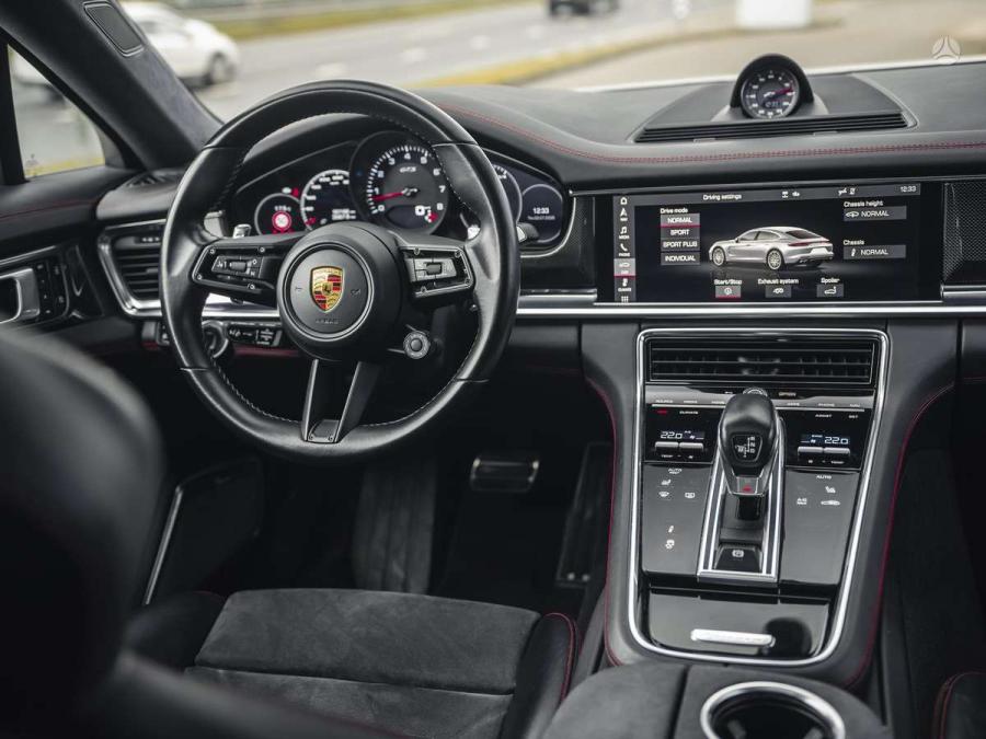 Pelēks Porsche Panamera 2021 Viļņa, ar dzinēja tilpumu 4.00 L un nobraukumu 86 tūkst. km par 89911 €, foto 29 vietnē AUTOMOTO.COM.LV