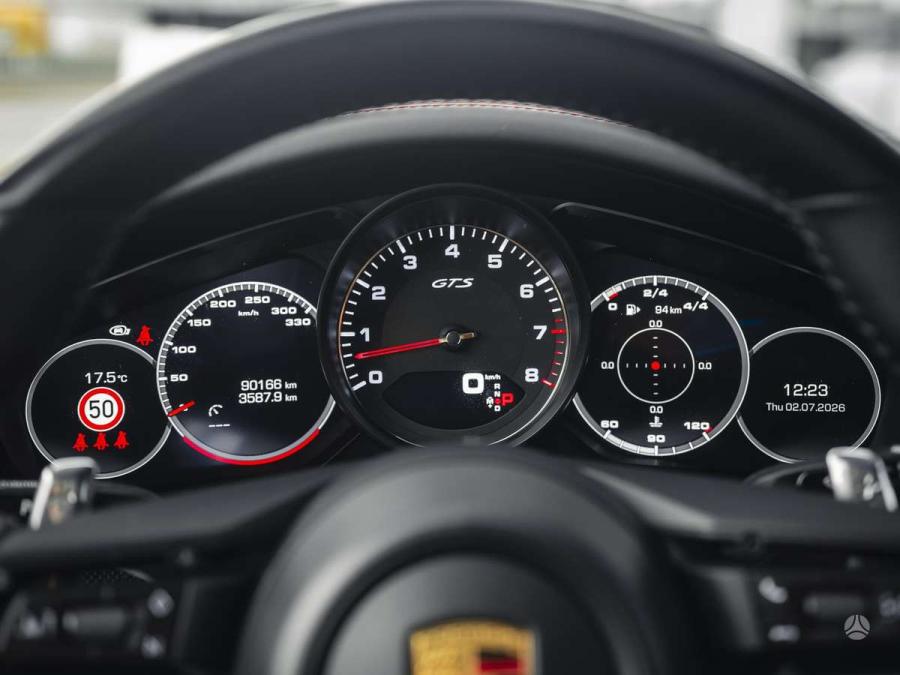 Pelēks Porsche Panamera 2021 Viļņa, ar dzinēja tilpumu 4.00 L un nobraukumu 86 tūkst. km par 89911 €, foto 31 vietnē AUTOMOTO.COM.LV