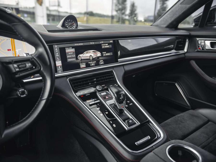 Pelēks Porsche Panamera 2021 Viļņa, ar dzinēja tilpumu 4.00 L un nobraukumu 86 tūkst. km par 89911 €, foto 35 vietnē AUTOMOTO.COM.LV