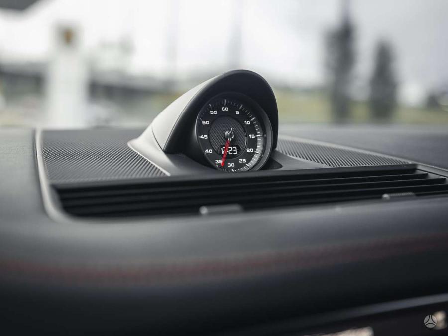 Pelēks Porsche Panamera 2021 Viļņa, ar dzinēja tilpumu 4.00 L un nobraukumu 86 tūkst. km par 89911 €, foto 36 vietnē AUTOMOTO.COM.LV