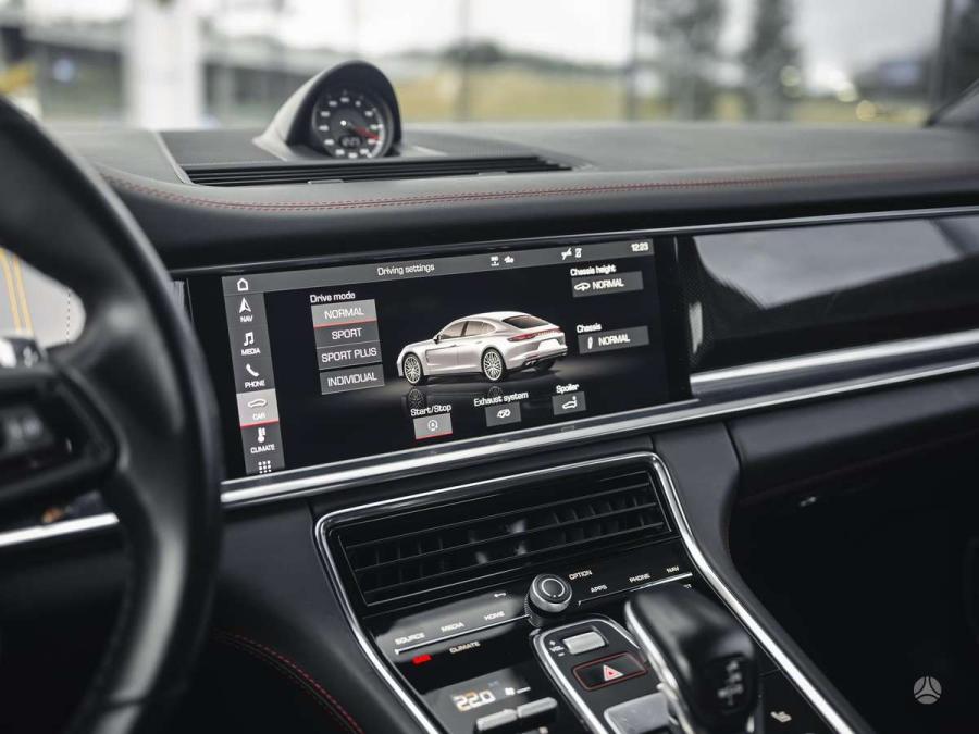 Pelēks Porsche Panamera 2021 Viļņa, ar dzinēja tilpumu 4.00 L un nobraukumu 86 tūkst. km par 89911 €, foto 37 vietnē AUTOMOTO.COM.LV