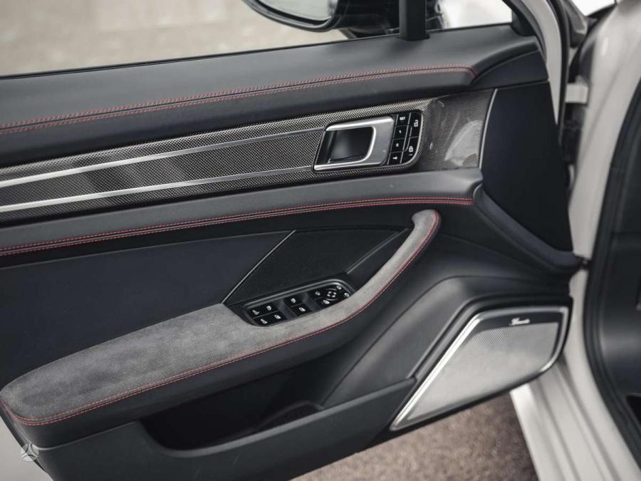 Pelēks Porsche Panamera 2021 Viļņa, ar dzinēja tilpumu 4.00 L un nobraukumu 86 tūkst. km par 89911 €, foto 39 vietnē AUTOMOTO.COM.LV