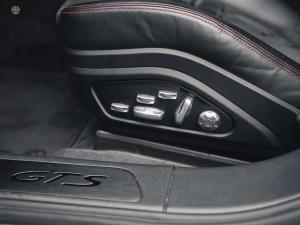 Pelēks Porsche Panamera 2021 Viļņa, ar dzinēja tilpumu 4.00 L un nobraukumu 86 tūkst. km par 89911 €, foto 42 vietnē AUTOMOTO.COM.LV