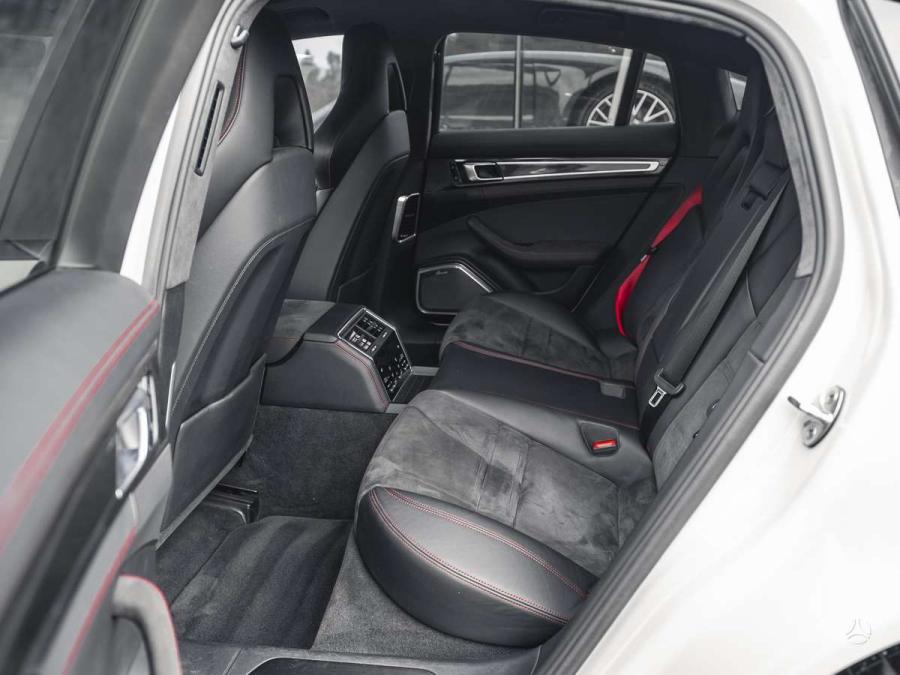 Pelēks Porsche Panamera 2021 Viļņa, ar dzinēja tilpumu 4.00 L un nobraukumu 86 tūkst. km par 89911 €, foto 44 vietnē AUTOMOTO.COM.LV