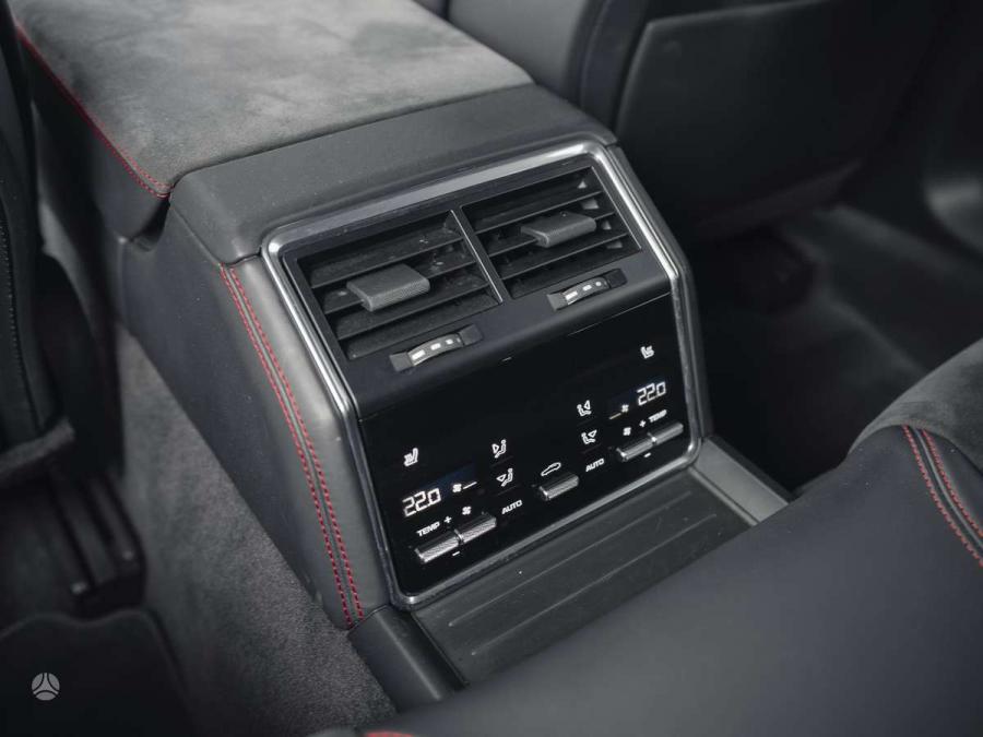 Pelēks Porsche Panamera 2021 Viļņa, ar dzinēja tilpumu 4.00 L un nobraukumu 86 tūkst. km par 89911 €, foto 45 vietnē AUTOMOTO.COM.LV