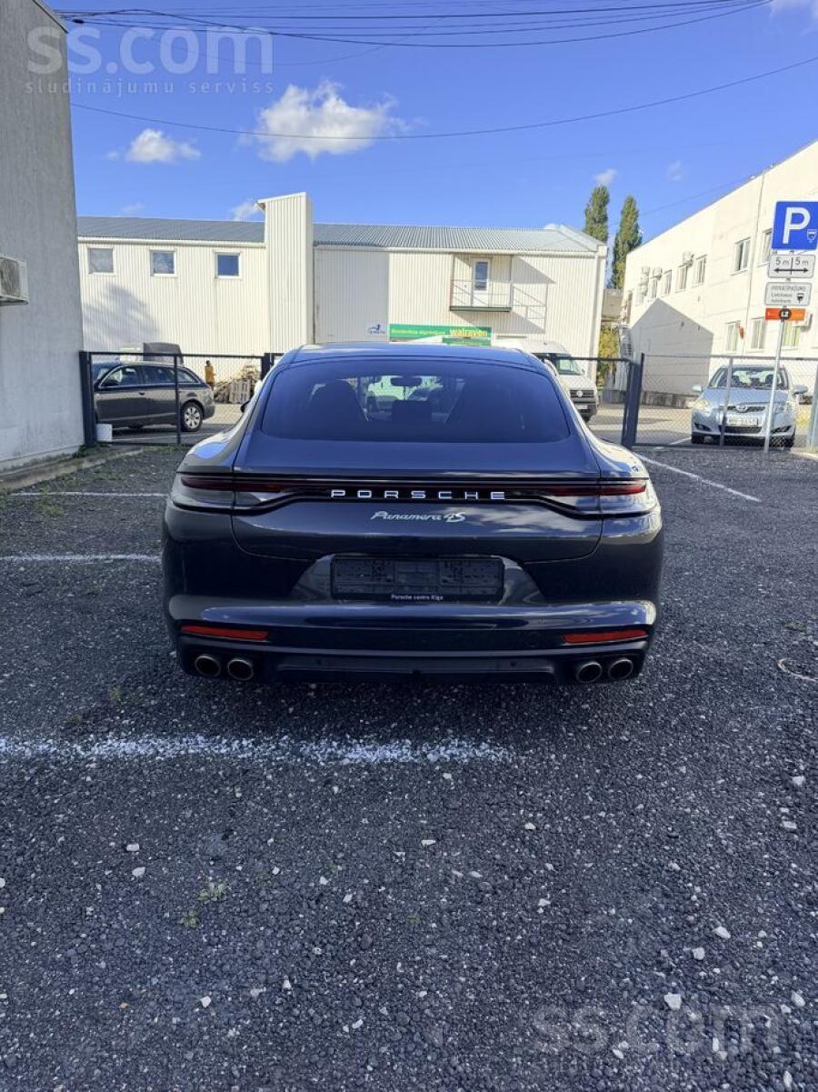 Grey Porsche Panamera 2021 in Riga, with an engine capacity of 2.90 L and mileage of 48 thousand km for 87000 €, photo 5 on AUTOMOTO.COM.LV