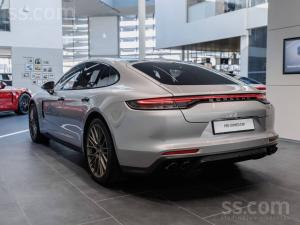 Pelēks Porsche Panamera 2023 Rīga, ar dzinēja tilpumu 2.90 L un nobraukumu 55 tūkst. km par 79900 €, foto 3 vietnē AUTOMOTO.COM.LV