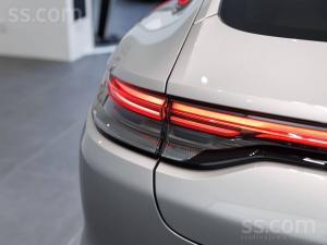 Pelēks Porsche Panamera 2023 Rīga, ar dzinēja tilpumu 2.90 L un nobraukumu 55 tūkst. km par 79900 €, foto 10 vietnē AUTOMOTO.COM.LV
