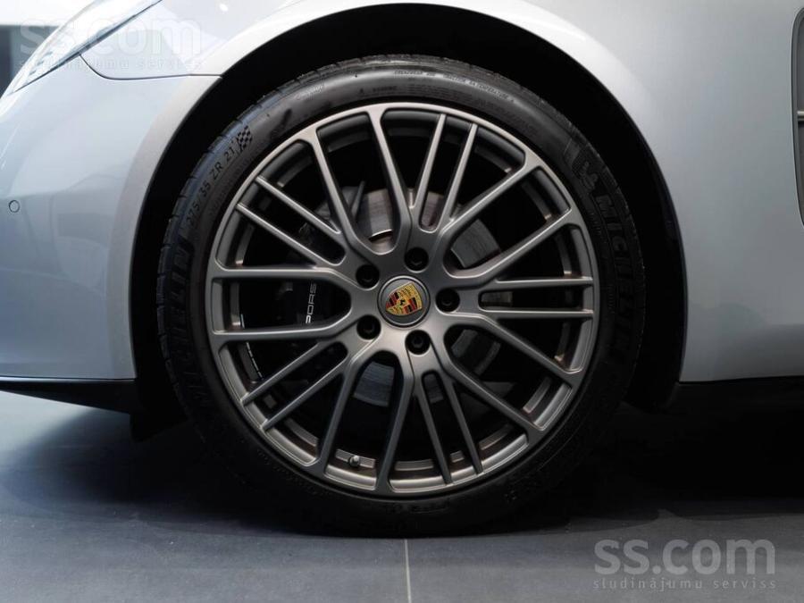 Pelēks Porsche Panamera 2023 Rīga, ar dzinēja tilpumu 2.90 L un nobraukumu 55 tūkst. km par 79900 €, foto 12 vietnē AUTOMOTO.COM.LV