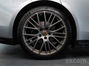 Pelēks Porsche Panamera 2023 Rīga, ar dzinēja tilpumu 2.90 L un nobraukumu 55 tūkst. km par 79900 €, foto 14 vietnē AUTOMOTO.COM.LV