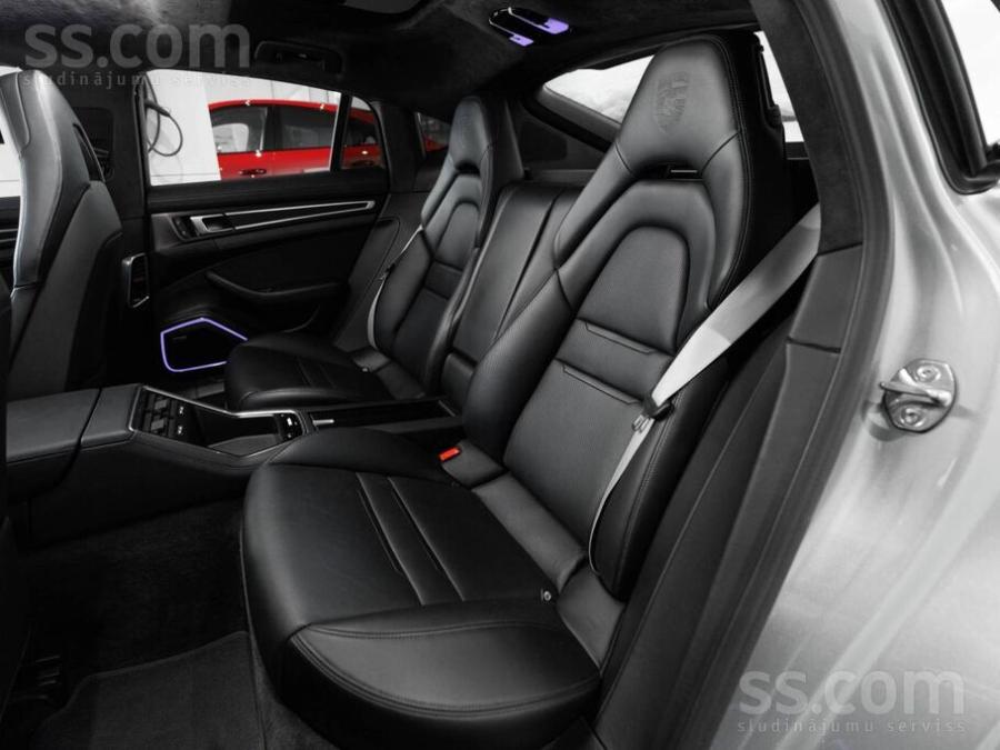 Pelēks Porsche Panamera 2023 Rīga, ar dzinēja tilpumu 2.90 L un nobraukumu 55 tūkst. km par 79900 €, foto 19 vietnē AUTOMOTO.COM.LV