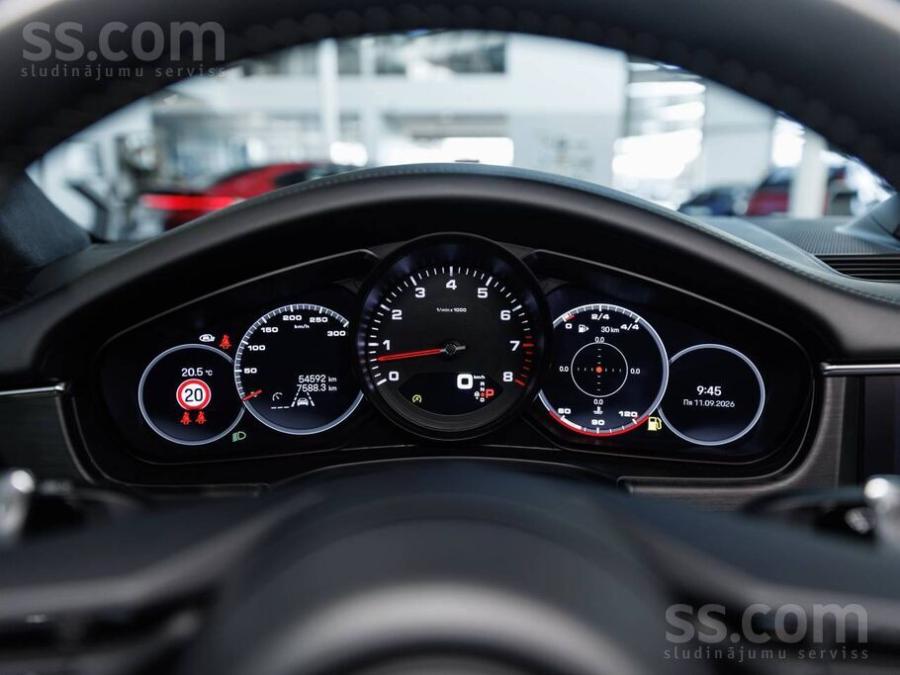 Pelēks Porsche Panamera 2023 Rīga, ar dzinēja tilpumu 2.90 L un nobraukumu 55 tūkst. km par 79900 €, foto 31 vietnē AUTOMOTO.COM.LV