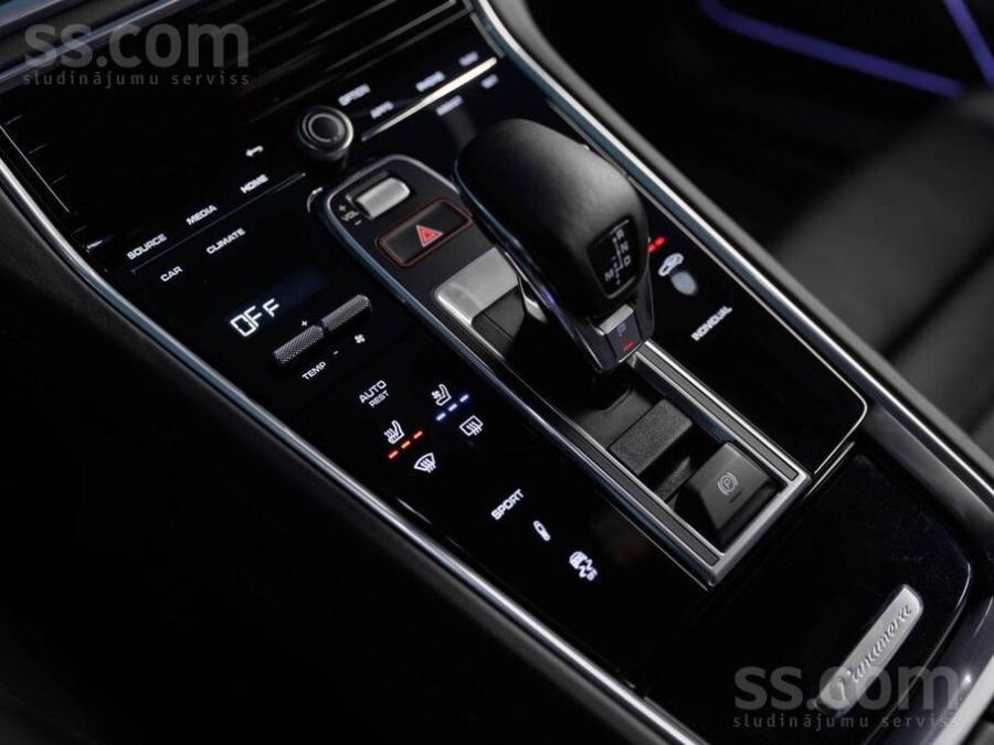 Pelēks Porsche Panamera 2023 Rīga, ar dzinēja tilpumu 2.90 L un nobraukumu 55 tūkst. km par 79900 €, foto 35 vietnē AUTOMOTO.COM.LV