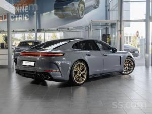 Grey Porsche Panamera 2024 in Riga, with an engine capacity of 4.00 L and mileage of 62 thousand km for 128000 €, photo 4 on AUTOMOTO.COM.LV