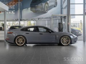 Grey Porsche Panamera 2024 in Riga, with an engine capacity of 4.00 L and mileage of 62 thousand km for 128000 €, photo 8 on AUTOMOTO.COM.LV