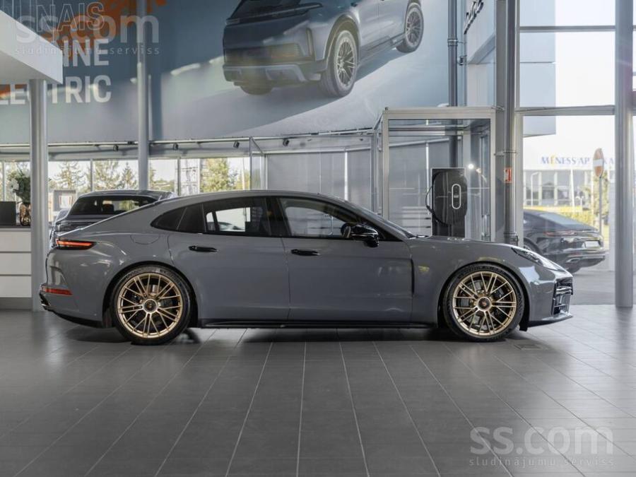 Grey Porsche Panamera 2024 in Riga, with an engine capacity of 4.00 L and mileage of 62 thousand km for 128000 €, photo 8 on AUTOMOTO.COM.LV