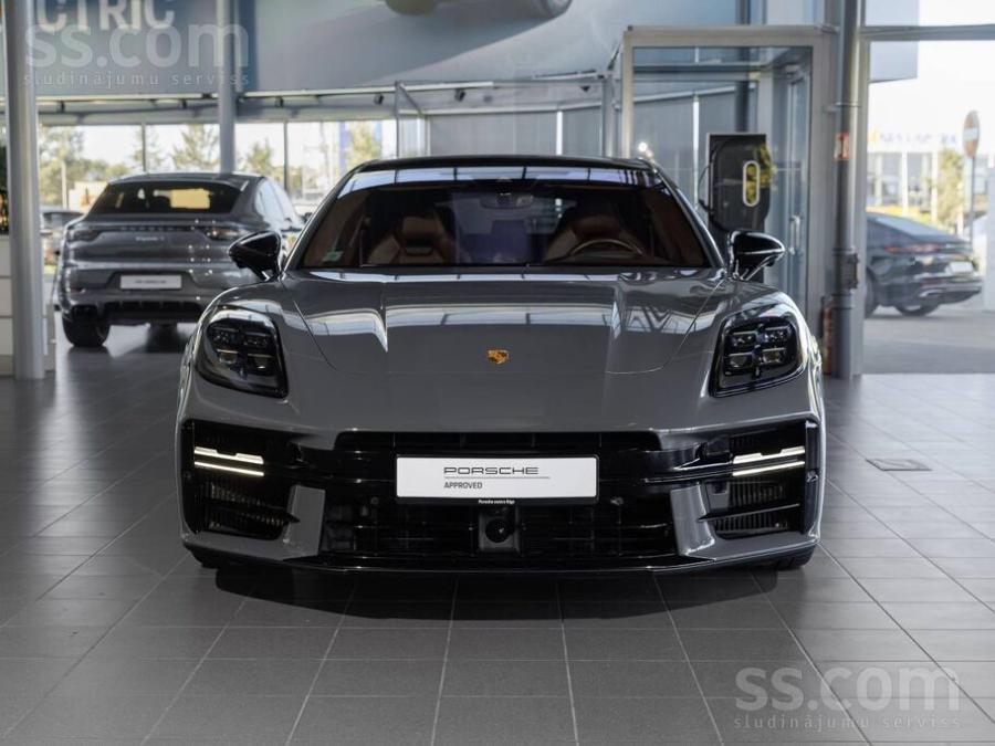 Grey Porsche Panamera 2024 in Riga, with an engine capacity of 4.00 L and mileage of 62 thousand km for 128000 €, photo 9 on AUTOMOTO.COM.LV