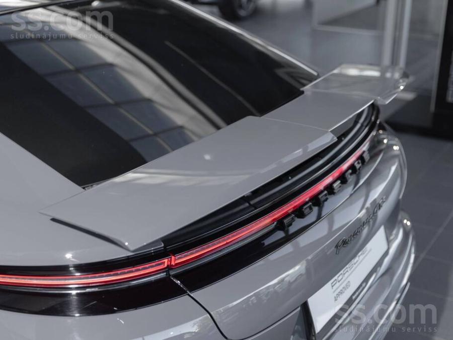 Grey Porsche Panamera 2024 in Riga, with an engine capacity of 4.00 L and mileage of 62 thousand km for 128000 €, photo 13 on AUTOMOTO.COM.LV