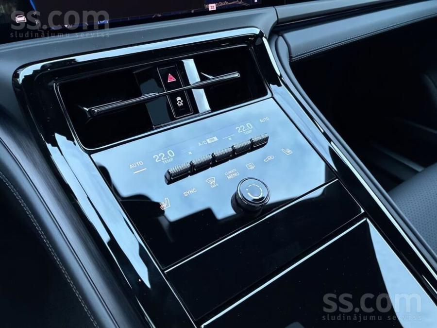 Grey Porsche Panamera 2025 in Riga, with an engine capacity of 2.90 L and mileage of 16 thousand km for 131290 €, photo 8 on AUTOMOTO.COM.LV