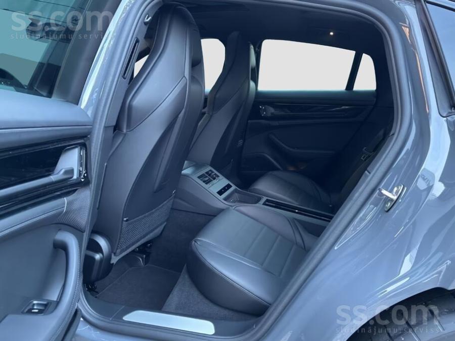 Grey Porsche Panamera 2025 in Riga, with an engine capacity of 2.90 L and mileage of 16 thousand km for 131290 €, photo 9 on AUTOMOTO.COM.LV