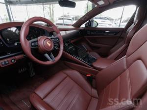 Grey Porsche Panamera 2026 in Riga, with an engine capacity of 4.00 L and mileage of 5 thousand km for 176000 €, photo 5 on AUTOMOTO.COM.LV