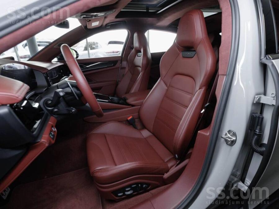 Grey Porsche Panamera 2026 in Riga, with an engine capacity of 4.00 L and mileage of 5 thousand km for 176000 €, photo 6 on AUTOMOTO.COM.LV