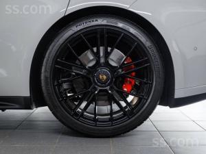 Grey Porsche Panamera 2026 in Riga, with an engine capacity of 4.00 L and mileage of 5 thousand km for 176000 €, photo 19 on AUTOMOTO.COM.LV