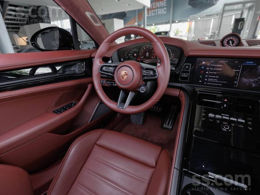 Grey Porsche Panamera 2026 in Riga, with an engine capacity of 4.00 L and mileage of 5 thousand km for 176000 €, photo 21 on AUTOMOTO.COM.LV
