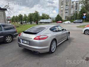 Grey Porsche Panamera 2012 in Riga, with an engine capacity of 3.60 L and mileage of 122 thousand km for 21990 €, photo 7 on AUTOMOTO.COM.LV