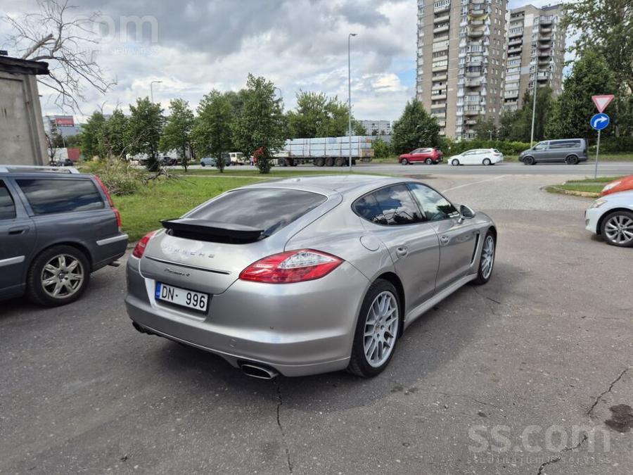 Grey Porsche Panamera 2012 in Riga, with an engine capacity of 3.60 L and mileage of 122 thousand km for 21990 €, photo 7 on AUTOMOTO.COM.LV