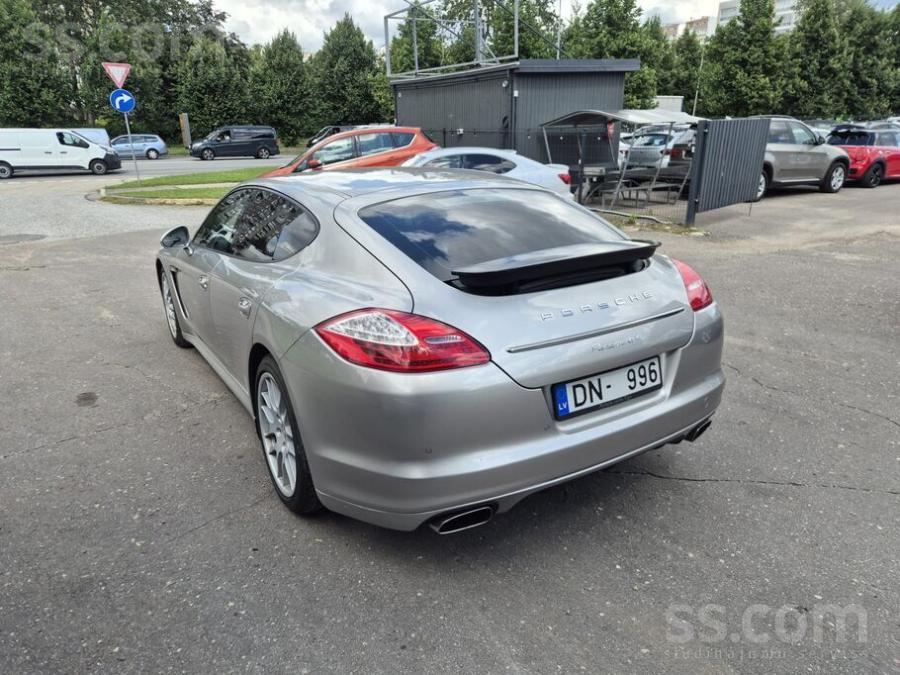 Grey Porsche Panamera 2012 in Riga, with an engine capacity of 3.60 L and mileage of 122 thousand km for 21990 €, photo 9 on AUTOMOTO.COM.LV