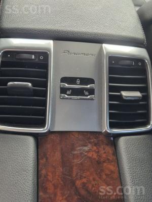 Grey Porsche Panamera 2012 in Riga, with an engine capacity of 3.60 L and mileage of 122 thousand km for 21990 €, photo 13 on AUTOMOTO.COM.LV