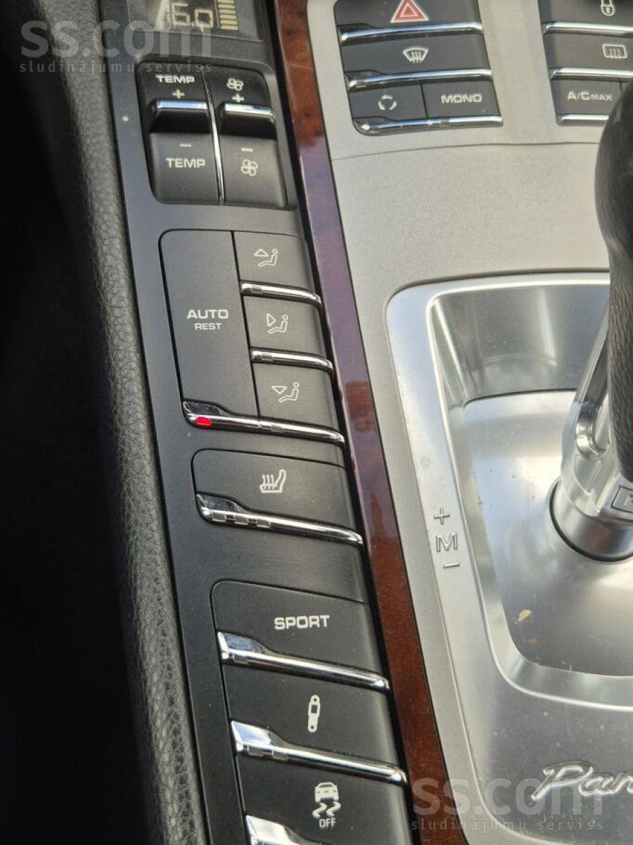 Grey Porsche Panamera 2012 in Riga, with an engine capacity of 3.60 L and mileage of 122 thousand km for 21990 €, photo 19 on AUTOMOTO.COM.LV