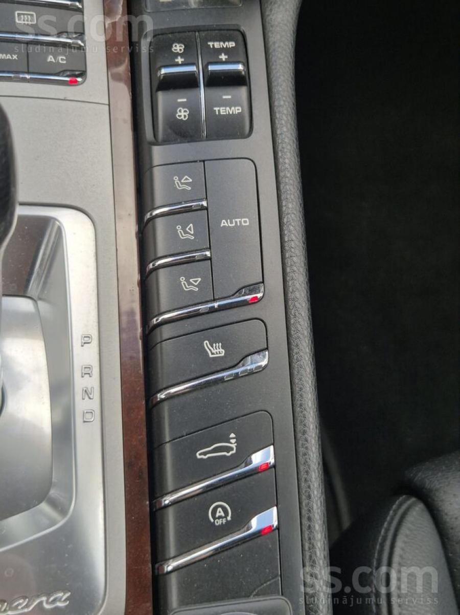 Grey Porsche Panamera 2012 in Riga, with an engine capacity of 3.60 L and mileage of 122 thousand km for 21990 €, photo 20 on AUTOMOTO.COM.LV