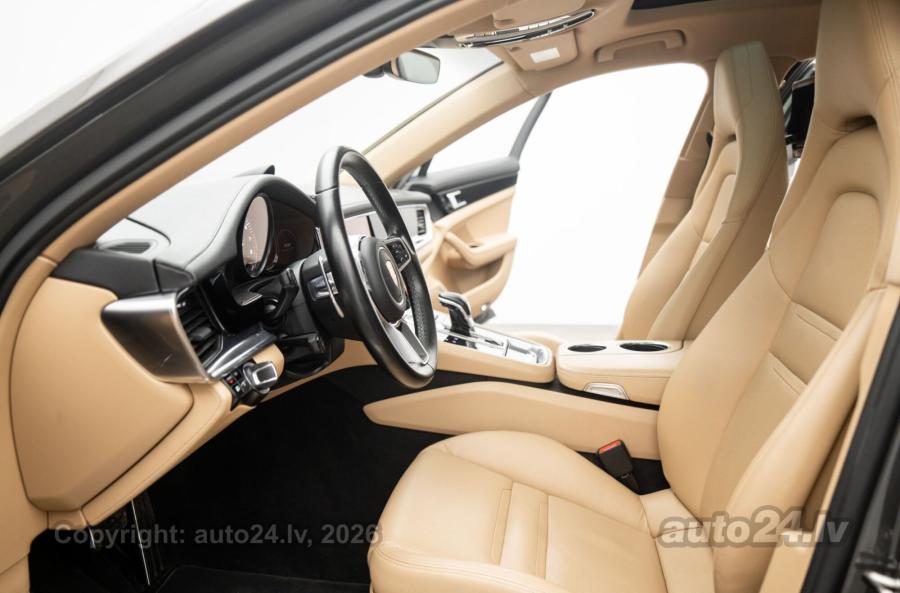 Grey Porsche Panamera 2017 in Tallinn, with an engine capacity of 2.90 L and mileage of 156 thousand km for 40999 €, photo 8 on AUTOMOTO.COM.LV