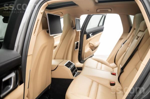 Pelēks Porsche Panamera 2017 Tallina, ar dzinēja tilpumu 2.90 L un nobraukumu 156 tūkst. km par 40999 €, foto 8 vietnē AUTOMOTO.COM.LV