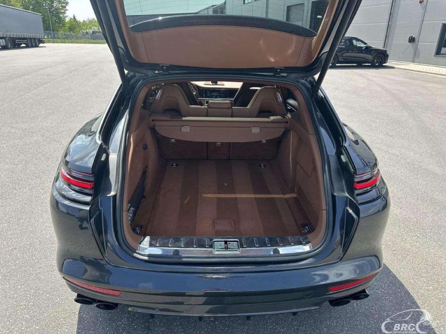 Grey Porsche Panamera 2017 in Vilnius, with an engine capacity of 2.89 L and mileage of 198 thousand km for 44900 €, photo 12 on AUTOMOTO.COM.LV