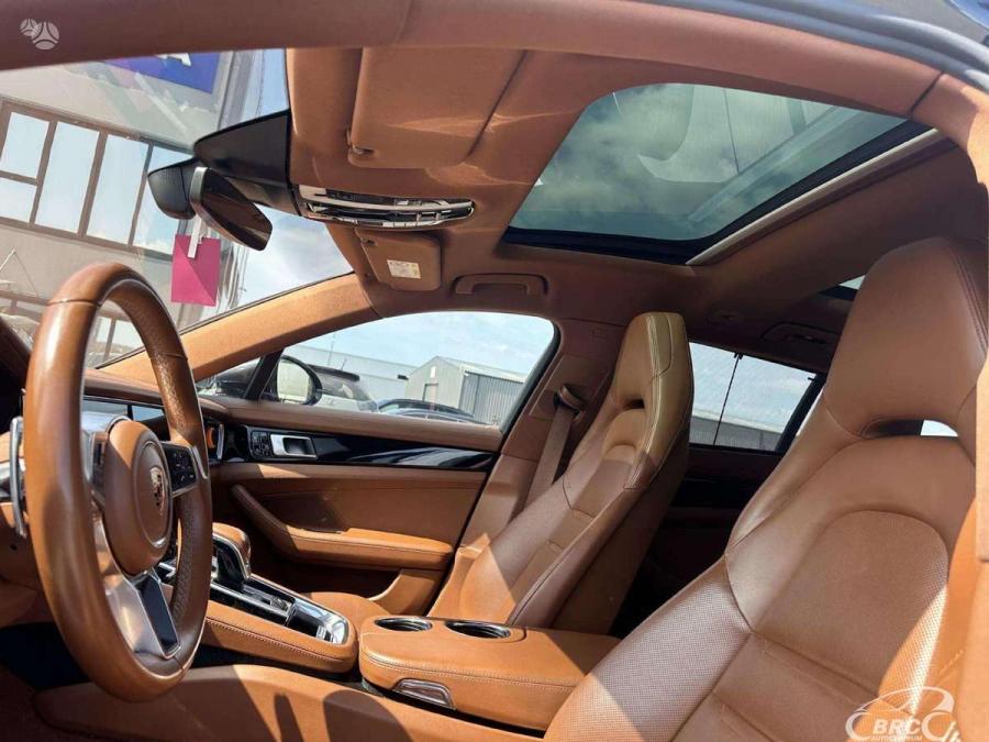 Grey Porsche Panamera 2017 in Vilnius, with an engine capacity of 2.89 L and mileage of 198 thousand km for 44900 €, photo 13 on AUTOMOTO.COM.LV