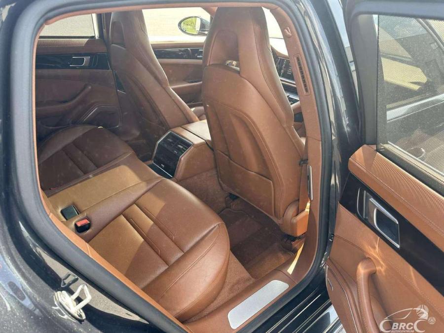 Grey Porsche Panamera 2017 in Vilnius, with an engine capacity of 2.89 L and mileage of 198 thousand km for 44900 €, photo 18 on AUTOMOTO.COM.LV