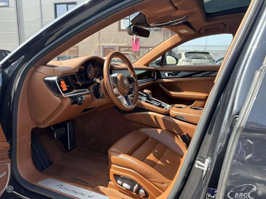 Grey Porsche Panamera 2017 in Vilnius, with an engine capacity of 2.89 L and mileage of 198 thousand km for 44900 €, photo 19 on AUTOMOTO.COM.LV
