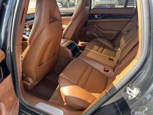 Grey Porsche Panamera 2017 in Vilnius, with an engine capacity of 2.89 L and mileage of 198 thousand km for 44900 €, photo 21 on AUTOMOTO.COM.LV