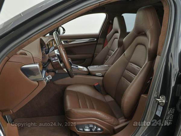 Porsche Panamera 2017 in Tallinn on AUTOMOTO.COM.LV Grey Porsche Panamera 2017 in Tallinn, with an engine capacity of 4.00 L and mileage of 129 thousand km for 56000 €, photo 11 on AUTOMOTO.COM.LV