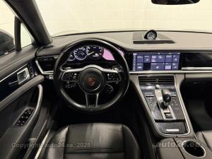 Grey Porsche Panamera 2018 in Tallinn, with an engine capacity of 2.90 L and mileage of 169 thousand km for 44995 €, photo 19 on AUTOMOTO.COM.LV