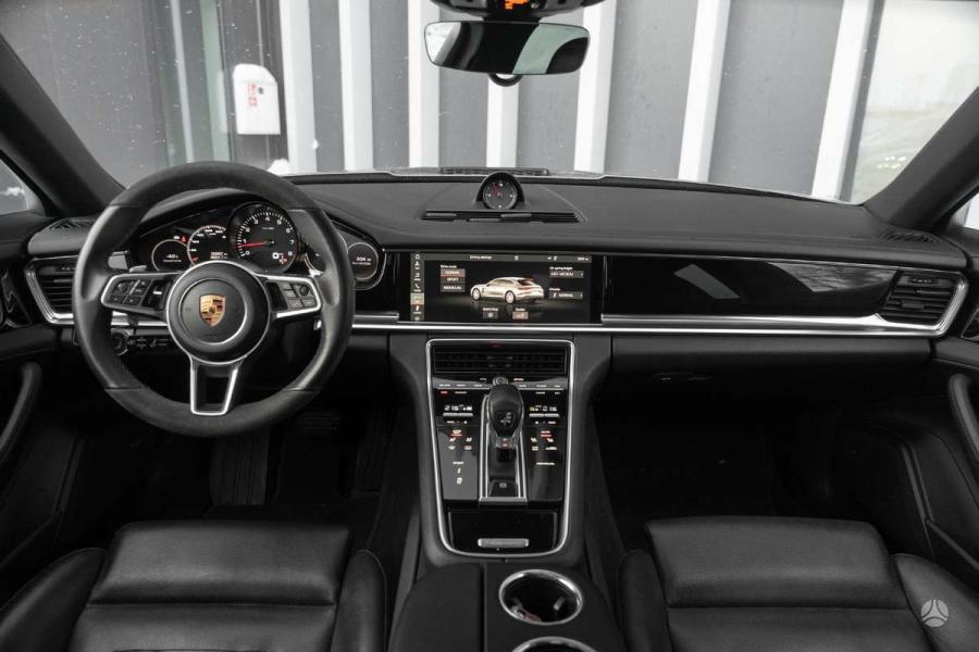Pelēks Porsche Panamera 2018 Viļņa, ar dzinēja tilpumu 3.00 L un nobraukumu 100 tūkst. km par 58900 €, foto 17 vietnē AUTOMOTO.COM.LV